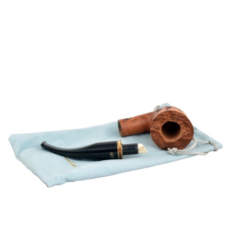 Carved dublin pipe